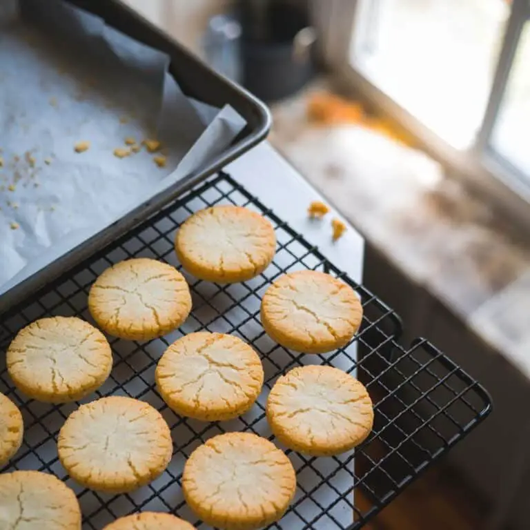 Easy Sugar-Free Lemon Cookies for a Zesty Treat
