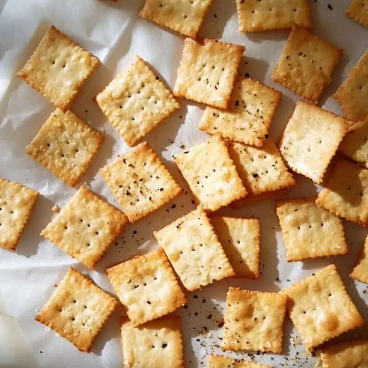 3 Steps Easy Crispy Homemade Crackers Recipe for Snack Lovers